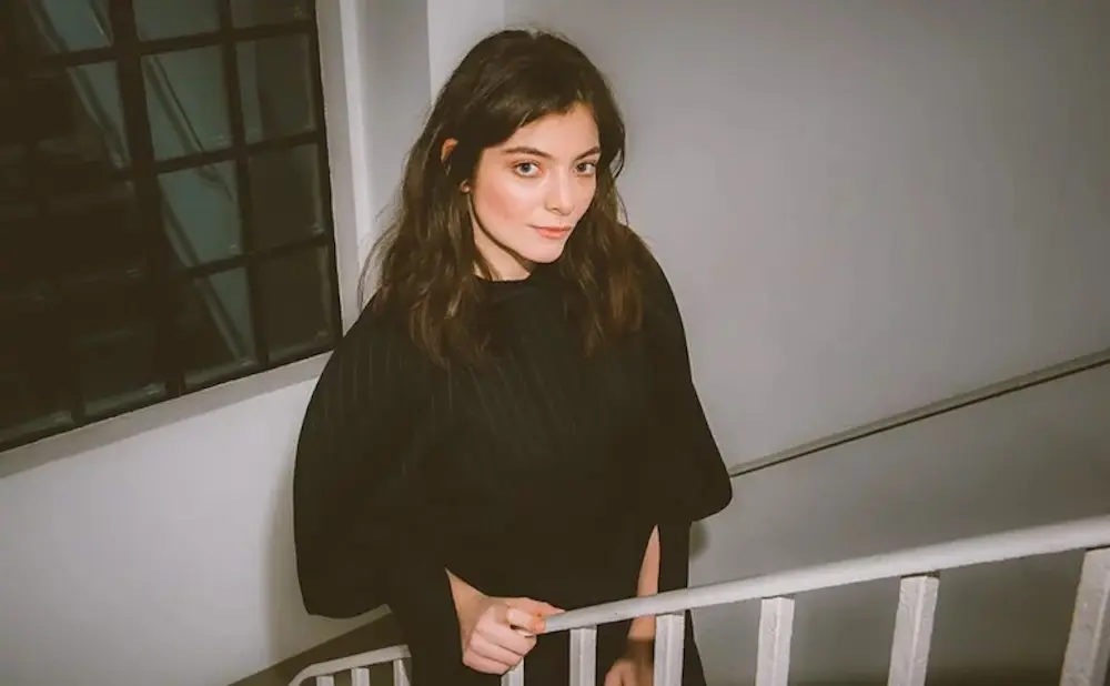 Lorde Cabello Lacio Lorde Debuts Short Straight Hair At CFDA/'Vogue'